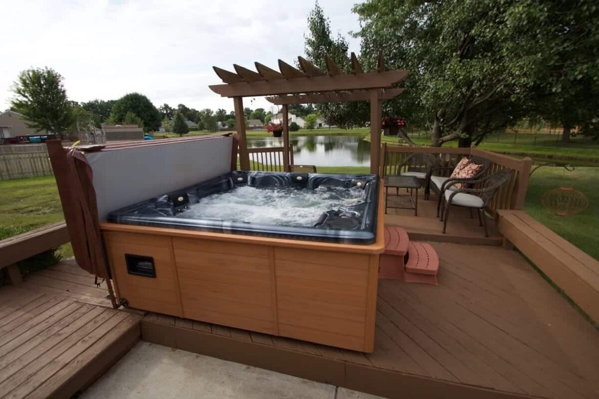 7 Person Hot Tub | Made In The USA | The Emperor By Royal Spa